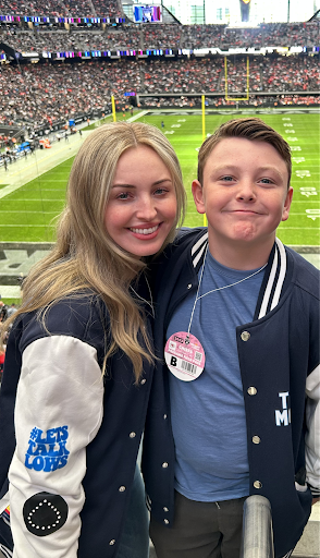 Noah Grey, ala cerrada de los Chiefs, hace realidad un sueño | Beyond ...