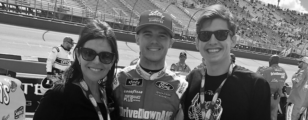 El piloto de NASCAR Ryan Reed se une al Consejo Global de Embajadores ...